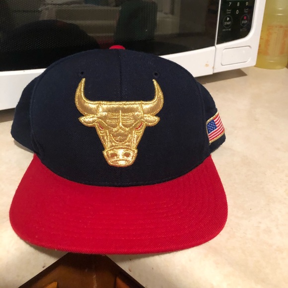 Mitchell & Ness | Accessories | Rare Gold Logo Chicago Bulls Hat | Poshmark